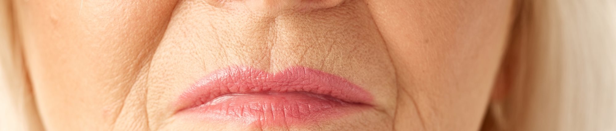 Nasolabialfalte: Ursache, Behandlung & Tipps
